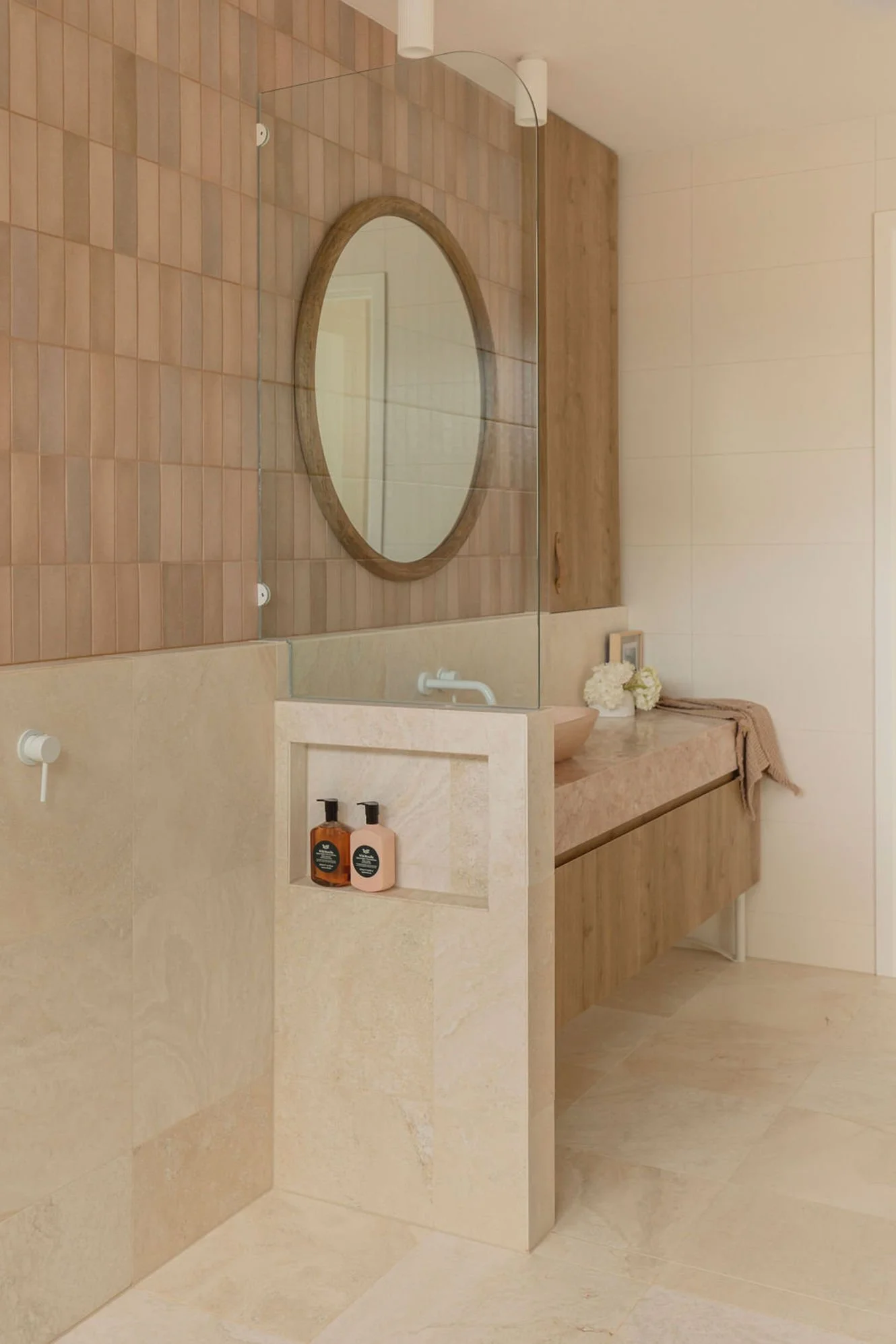 Bathroom Floor Plan: Guide To Planning A Functional Bathroom Layout ...