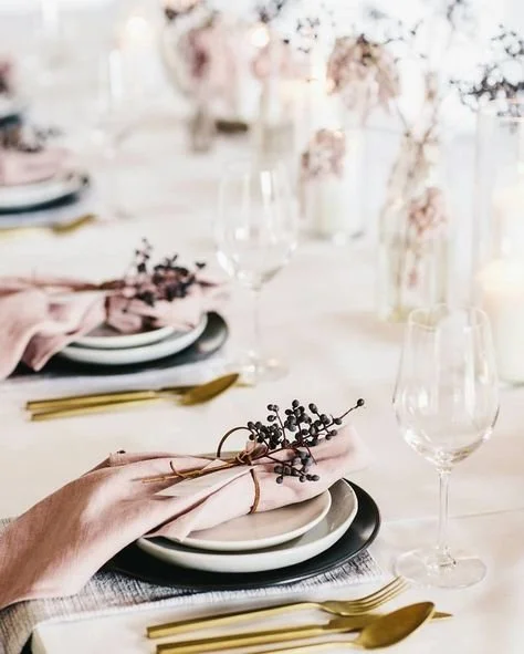 Christmas Table Set Up Ideas: Create a Stylish Designer Table | Zephyr ...
