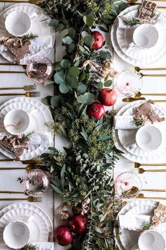Christmas Table Set Up Ideas: Create a Stylish Designer Table — Zephyr ...