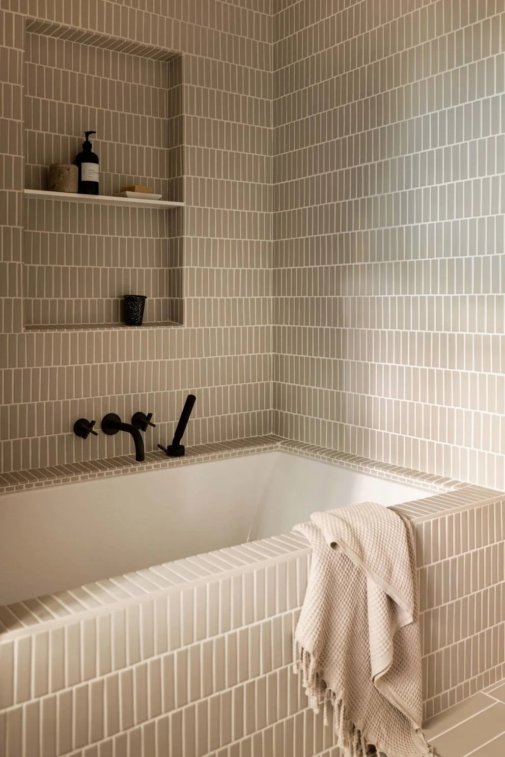 7 Perfect Bathtub Design Ideas To Copy | Bathroom Design | Zephyr and Stone