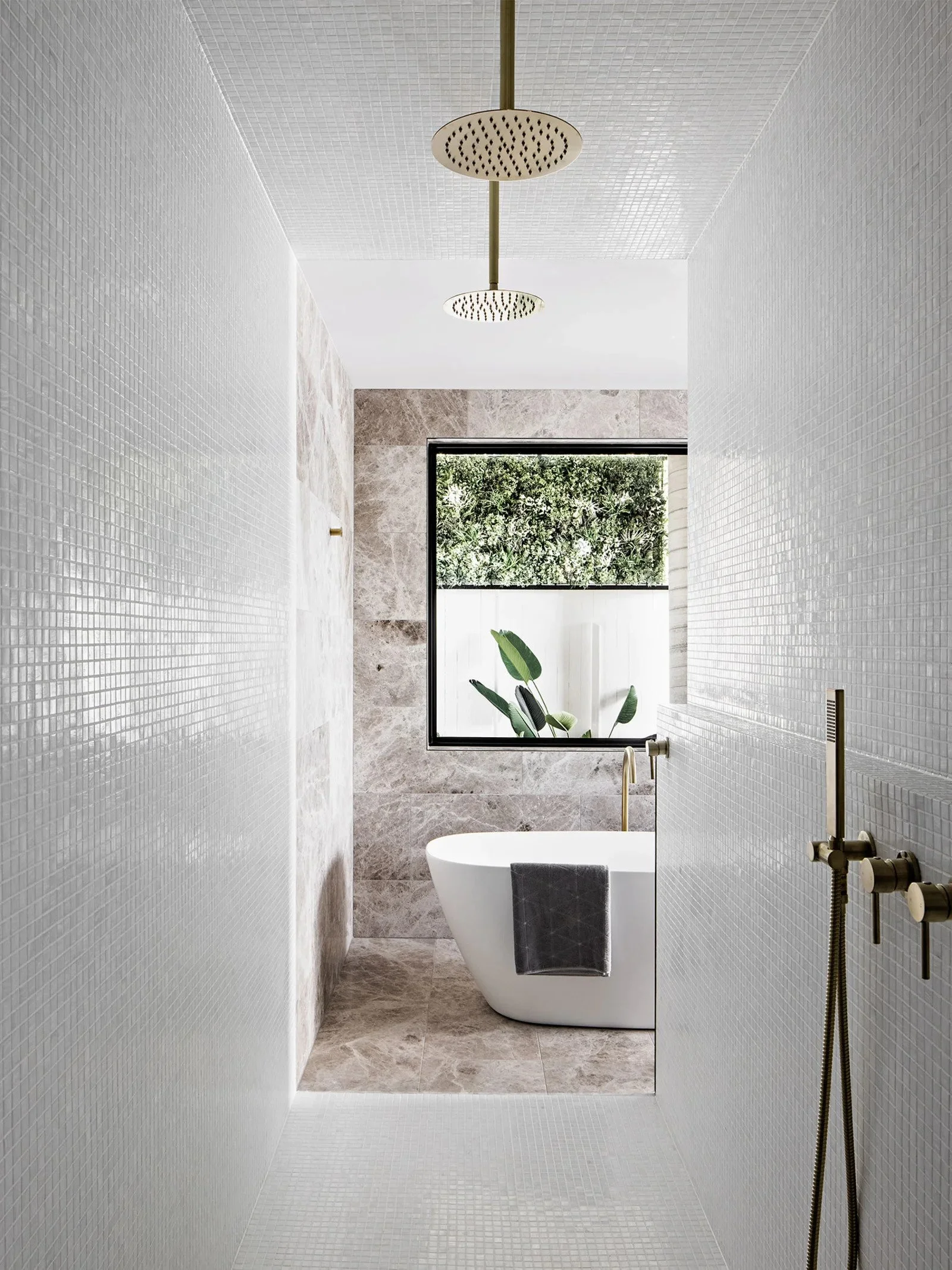 Double Showers: Your Design Cheat Sheet For Style And Functionality ...