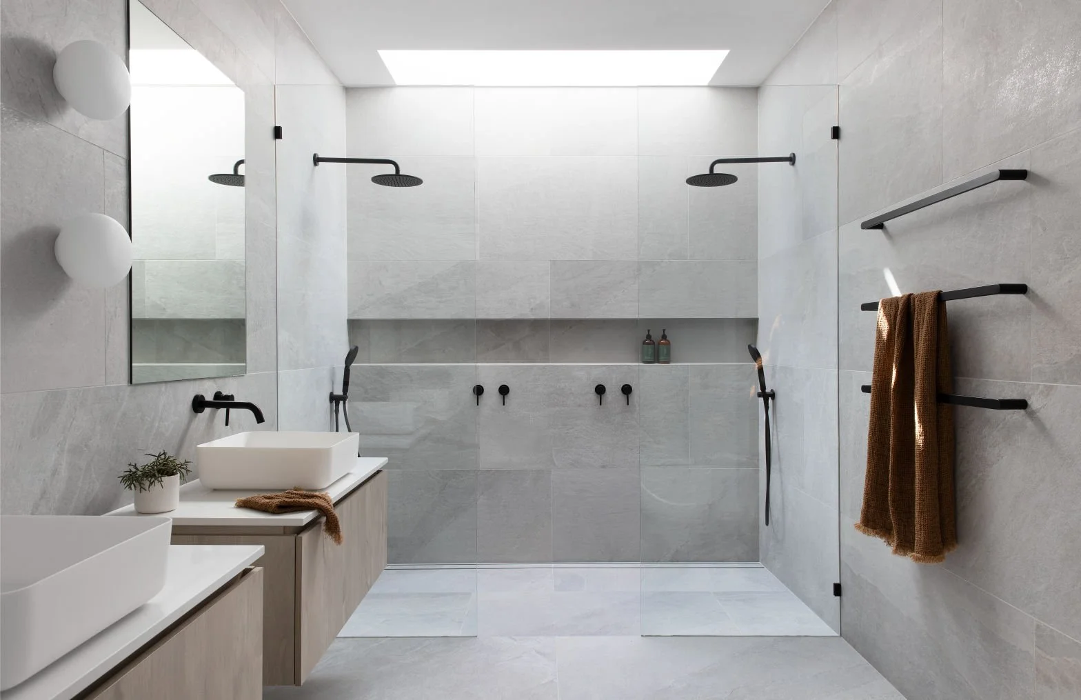 Double Showers: Your Design Cheat Sheet For Style And Functionality ...