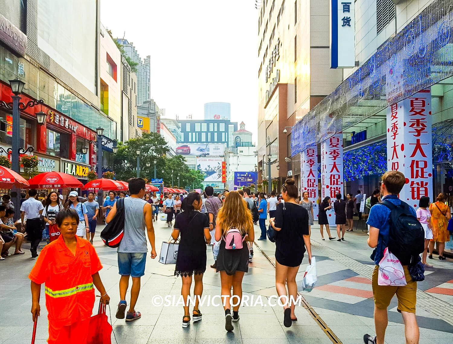 Guide to Visiting Chunxi Road for Leisure Activities in Chengdu — sian ...