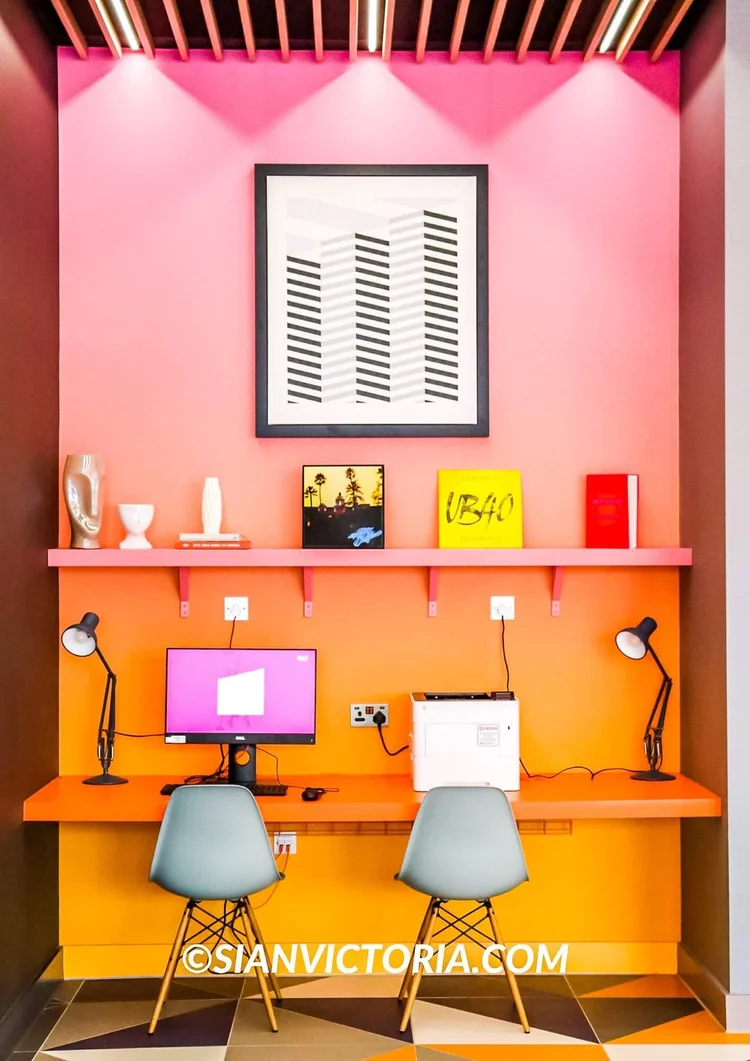 Aloft Birmingham Eastside Hotel Review - Urban King Room & Restaurant ...