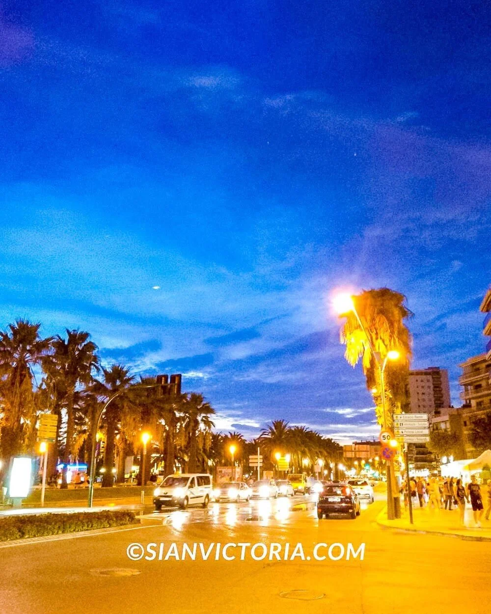 Salou: Holiday Guide to Visiting & Best Sightseeing Attractions — sian ...