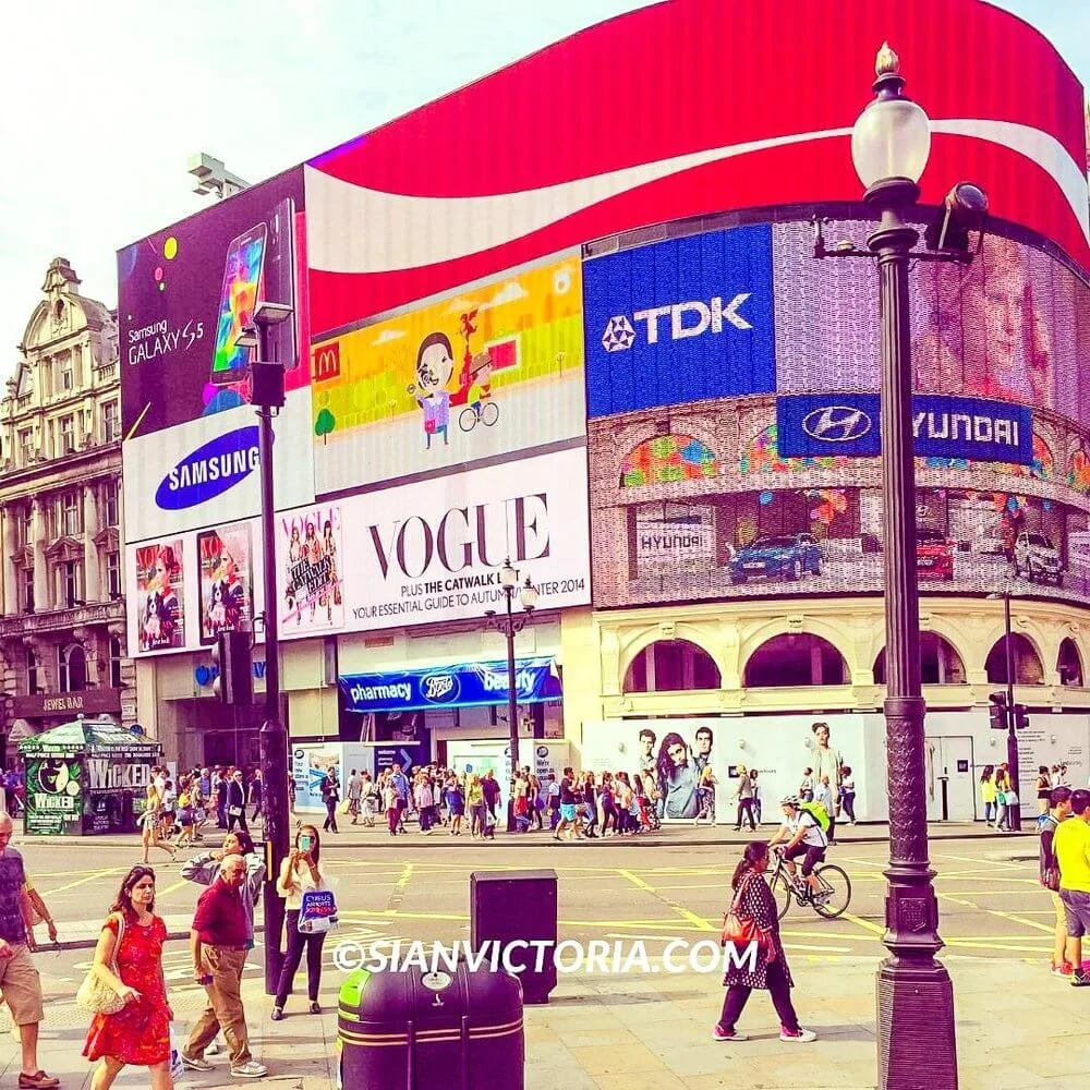 London in a Day: Top 10 Must-See Sightseeing Places — sian victoria