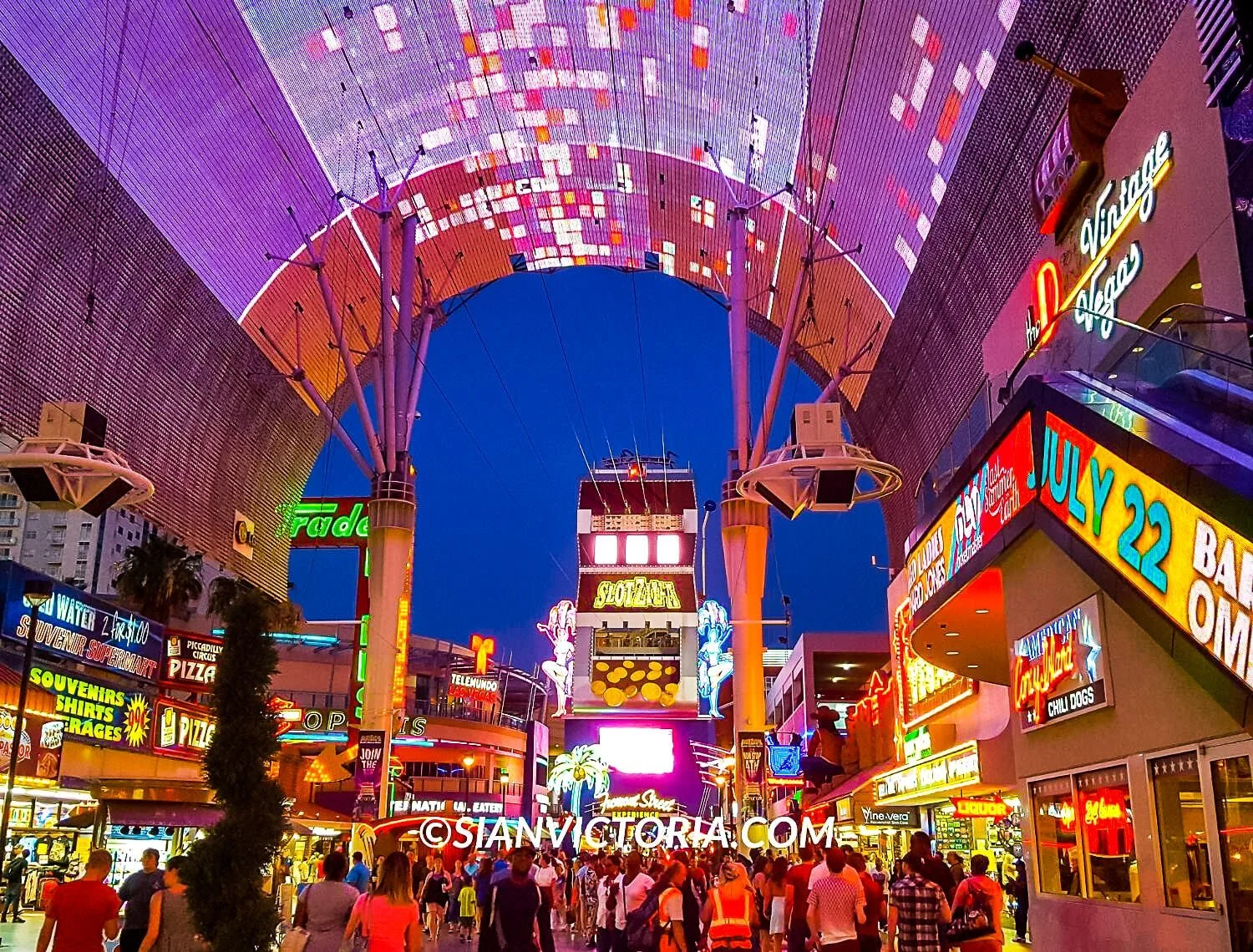 Guide to Visiting the Fremont Street Experience: Downtown Vegas — sian victoria