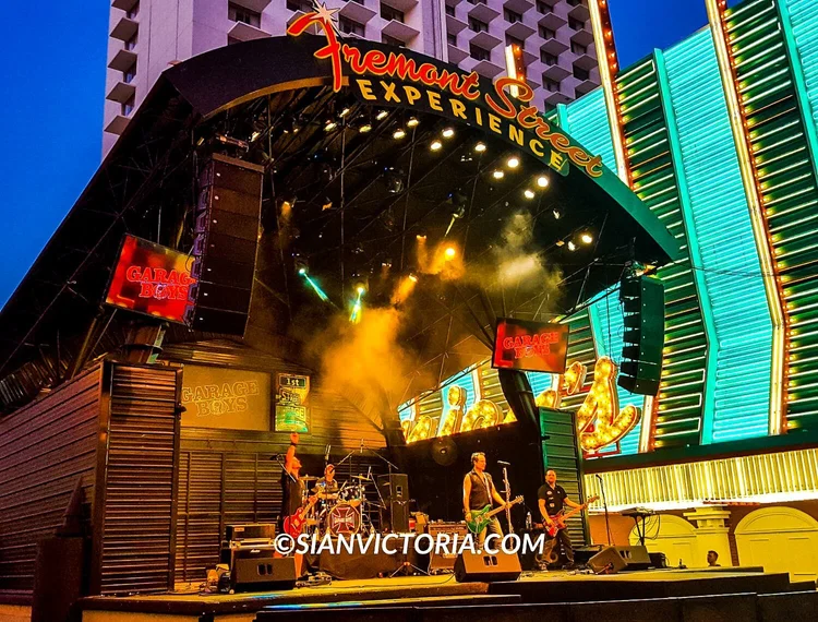 Guide to Visiting the Fremont Street Experience: Downtown Vegas — sian victoria