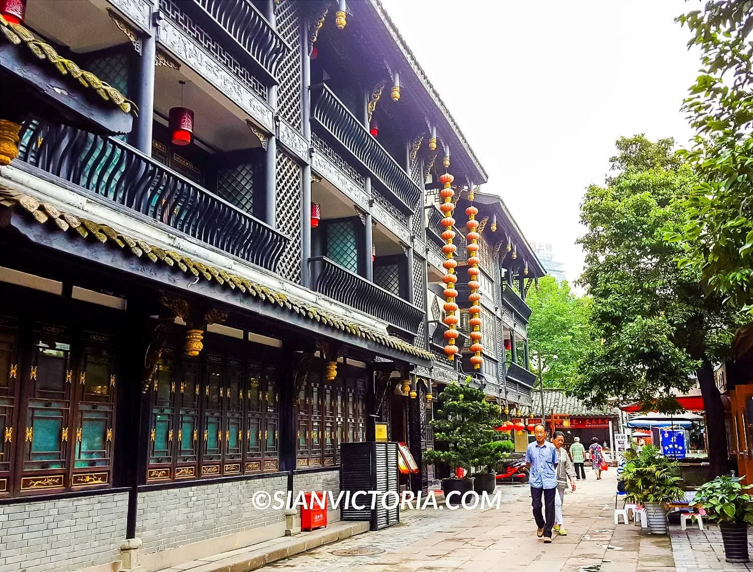 15 Must-do Activities when Sightseeing in Chengdu, China — sian victoria