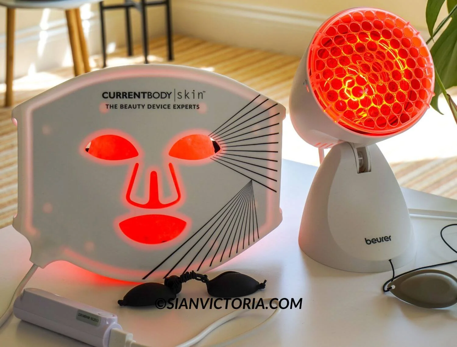 LED Light Therapy: Skin Benefits & CurrentBody Face Mask Review — sian ...