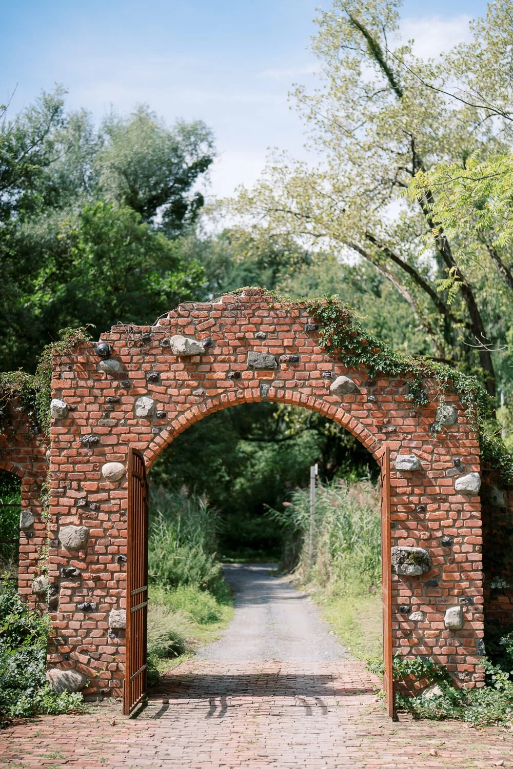 Hutton Brickyards Wedding — Golden Hour Studios