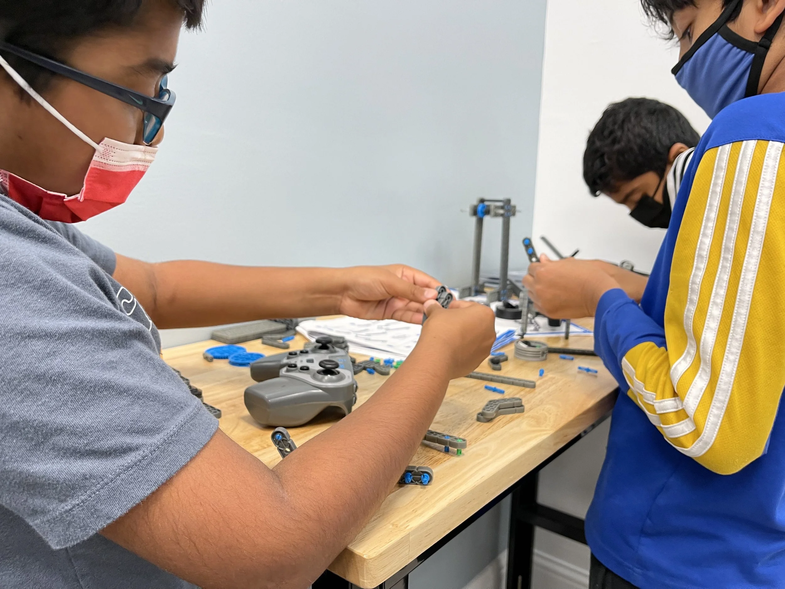 Exciting STEM Camps for Kids & Teens - Summer & Winter Sessions ...