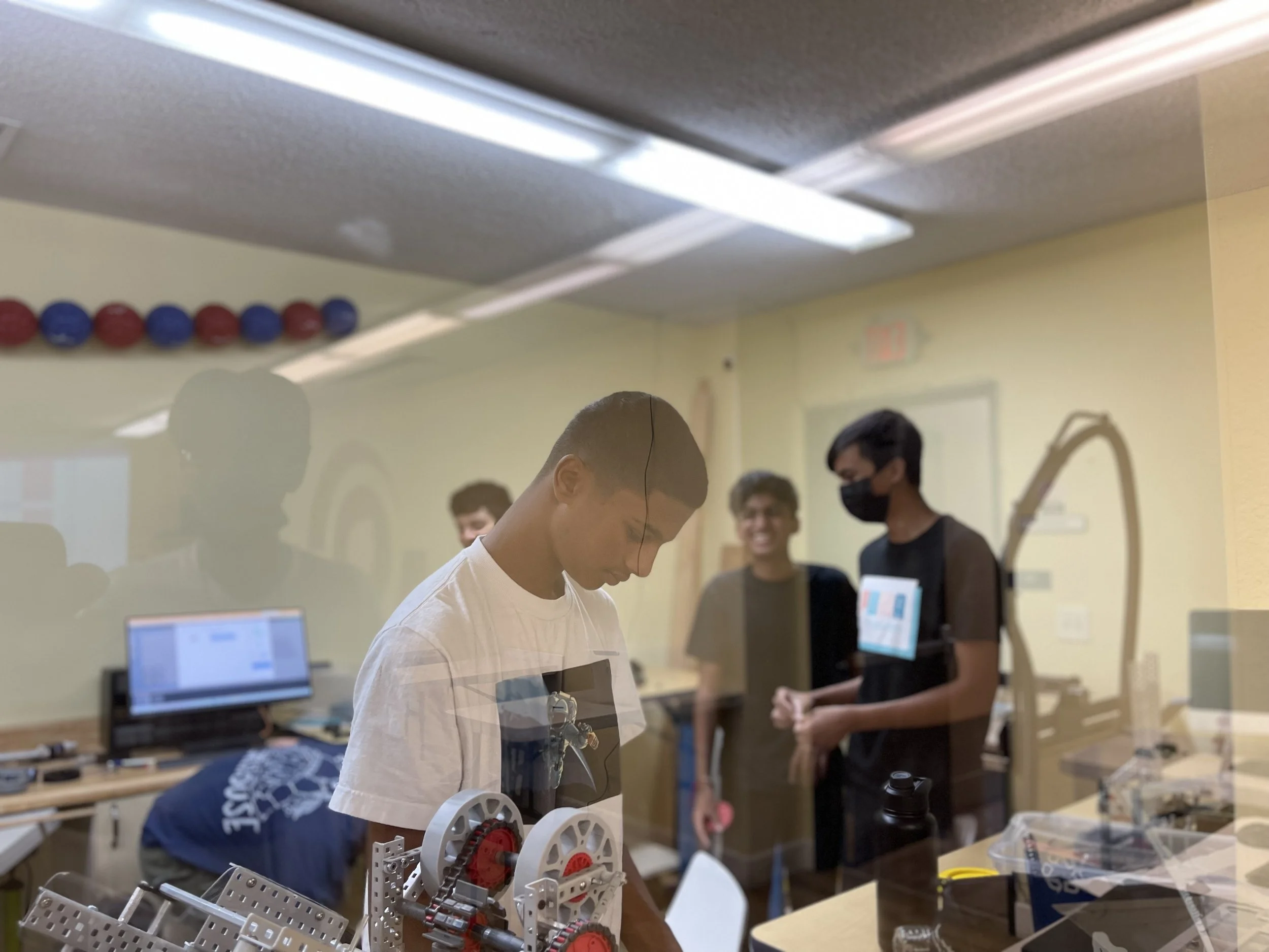 Robolabs | K-12 Robotics | College Consulting | Patent Program