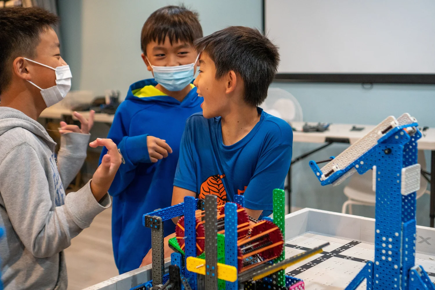 About | Robolabs: K-12 Robotics, Patent, College Consulting Class