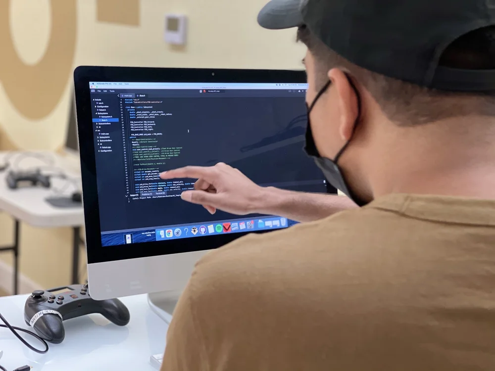 Robolabs | K-12 Robotics | College Consulting | Patent Program