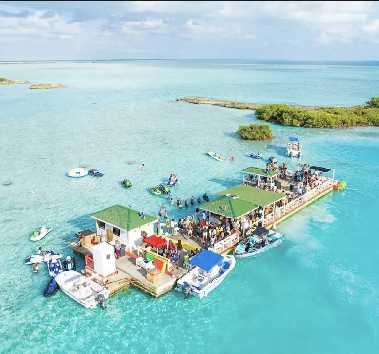 Noah's Ark Beach Club — LIVEMUSICTCI