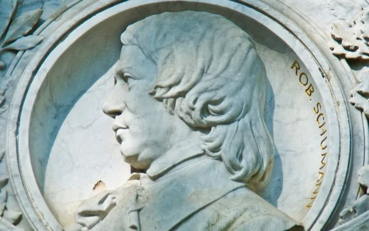 PROFILE - Robert Schumann