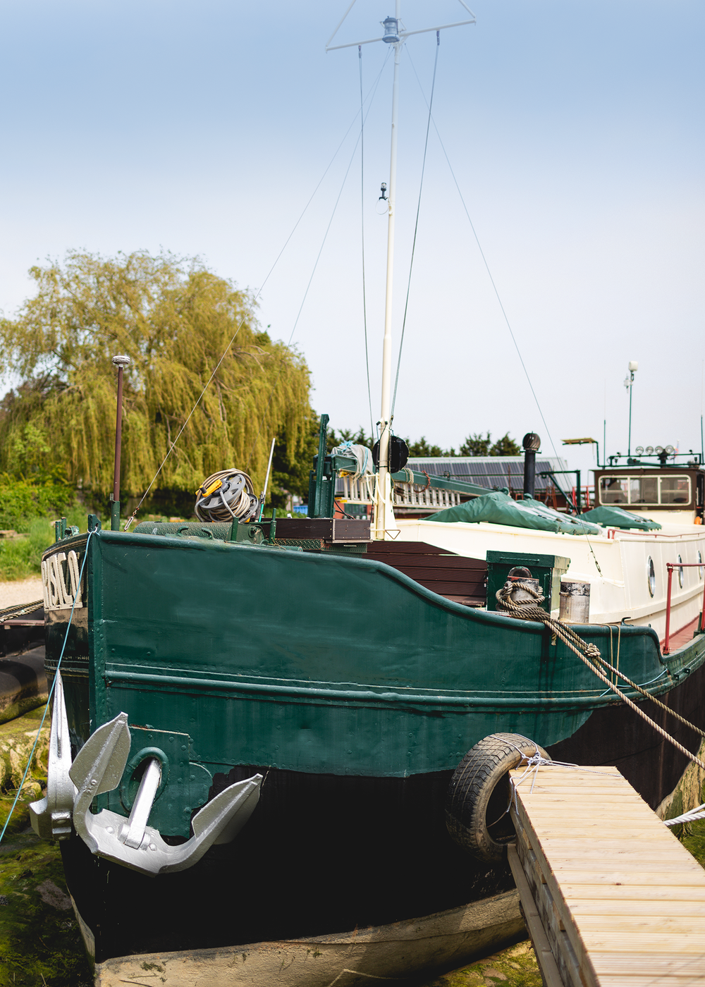 BARGE HARBOUR — Robertsons Boatyard