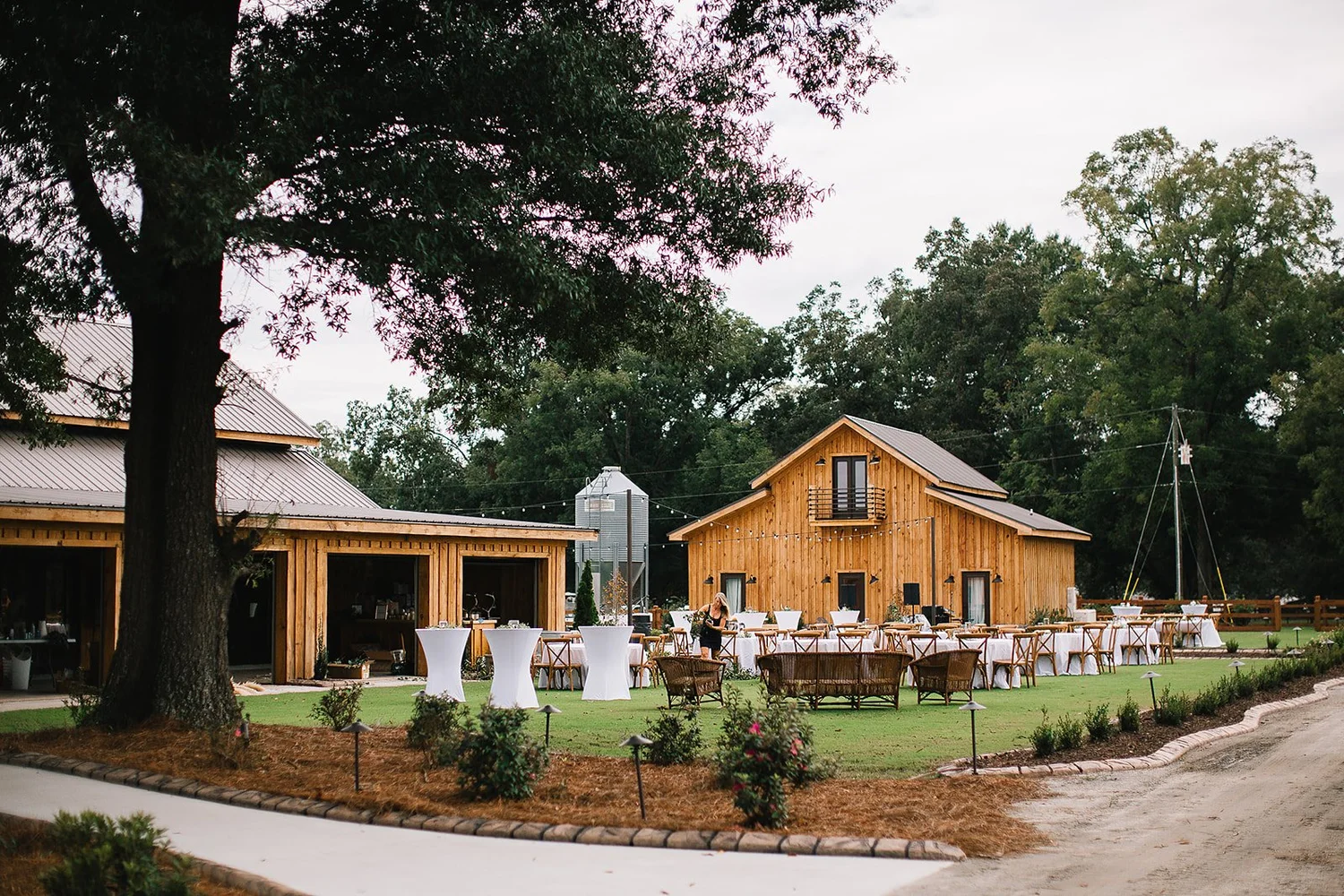 The Barns at Gunn-Steward Farm | Rustic Barn Wedding Venue Near Augusta GA
