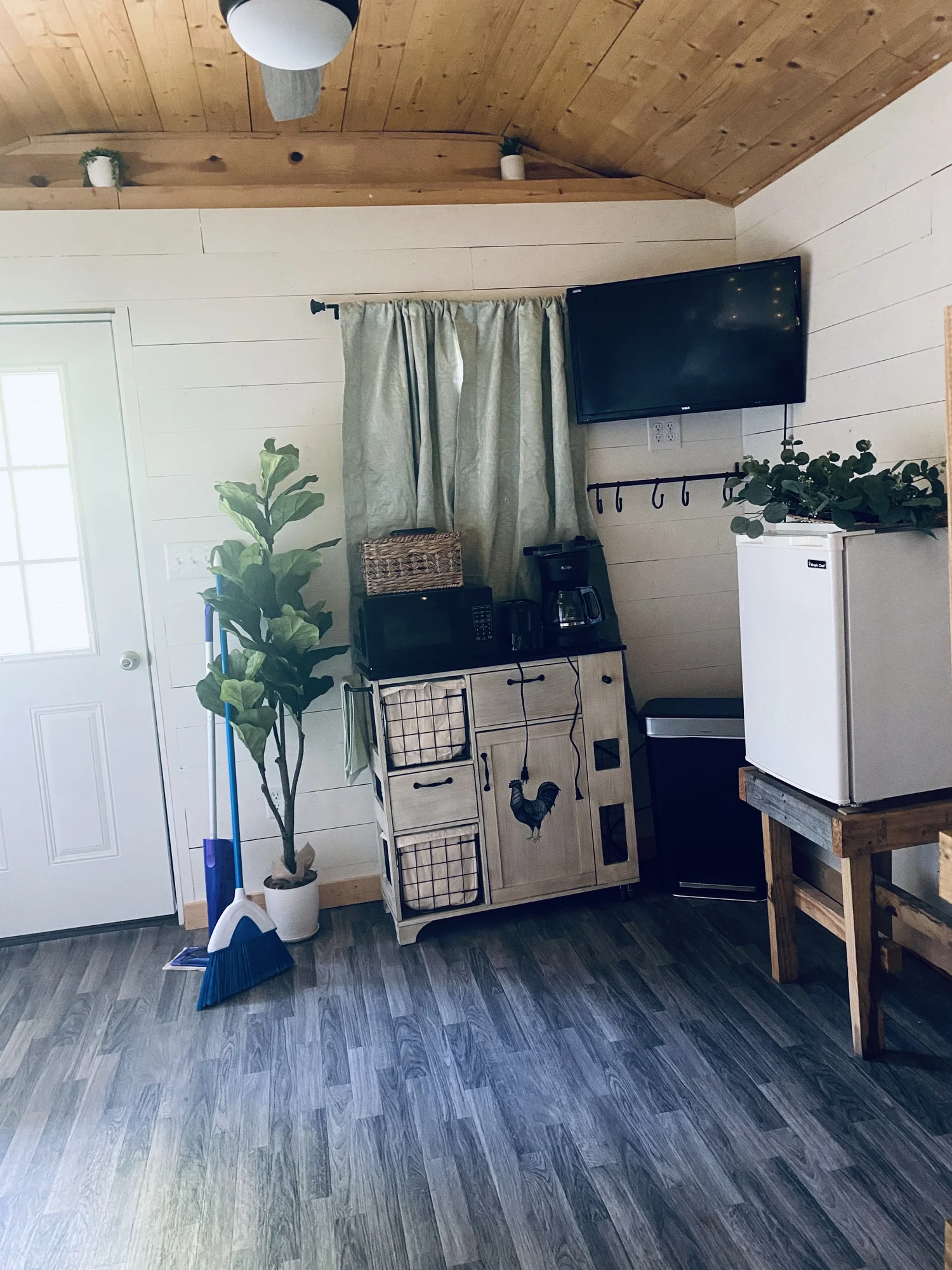 Camp — Froggy's River Resort