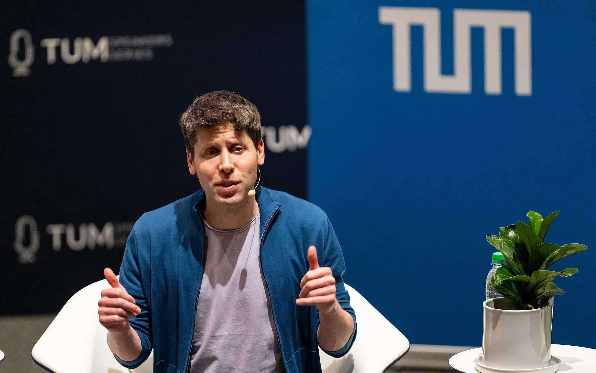 OpenAI Gründer Sam Altman an TUM: ChatGPT und Künstliche Intelligenz — DEINKIKOMPASS.de