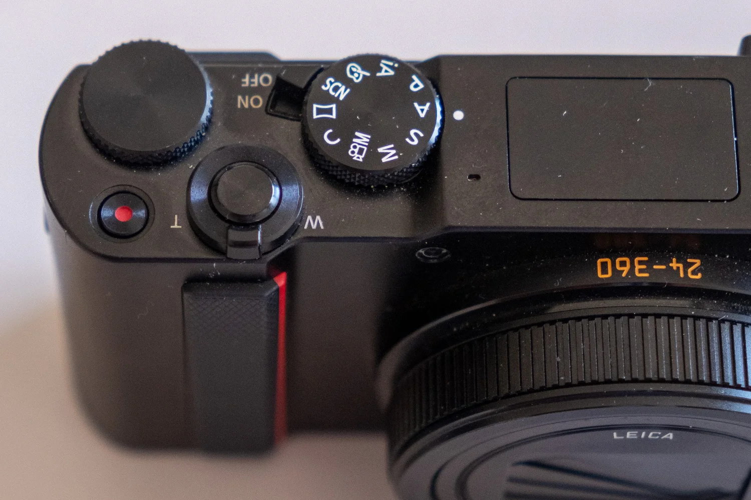 Panasonic Lumix ZS200 (TZ200) - The Most Versatile Camera in the World ...