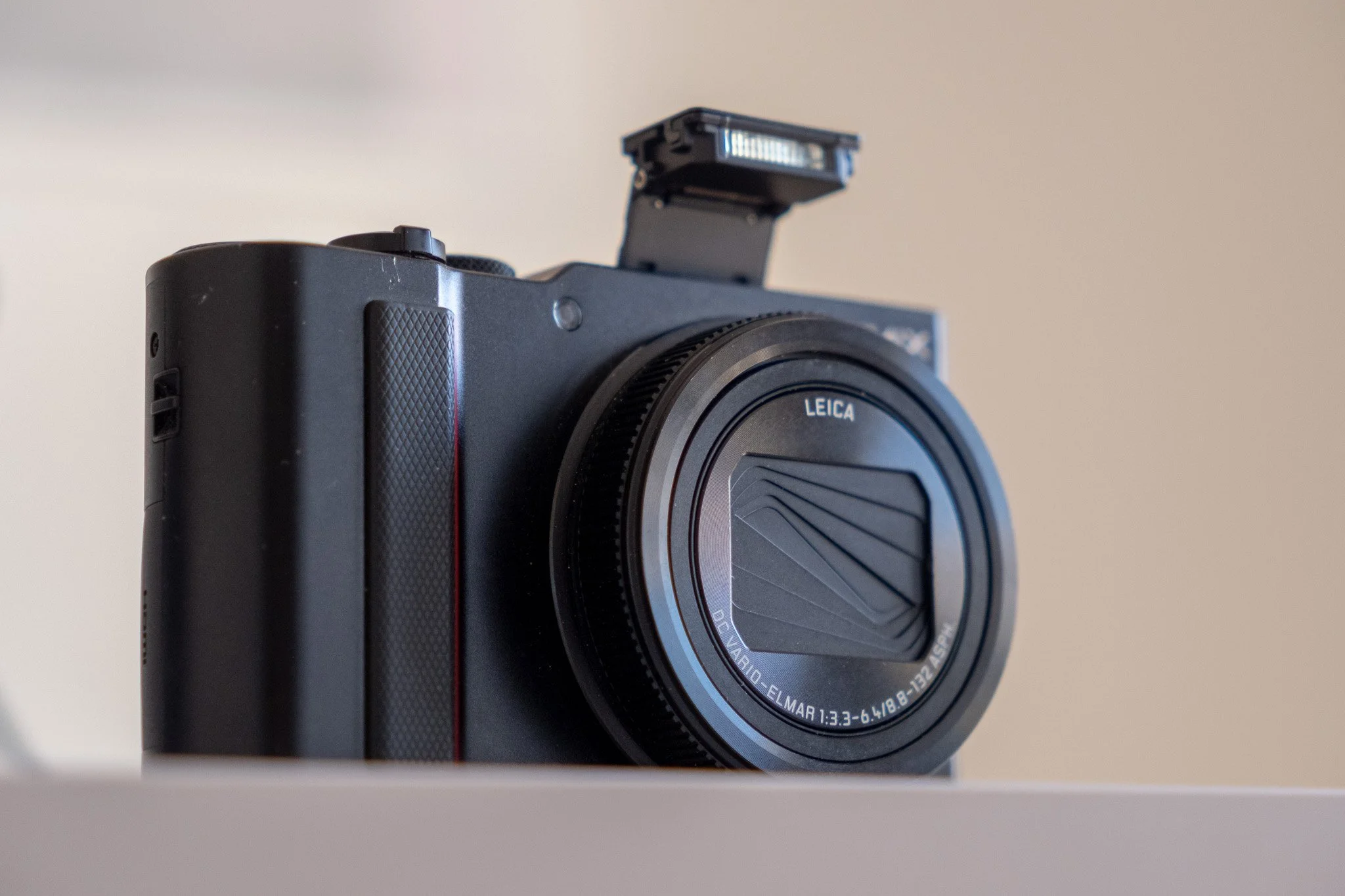 Panasonic Lumix ZS200 (TZ200) - The Most Versatile Camera in the World ...
