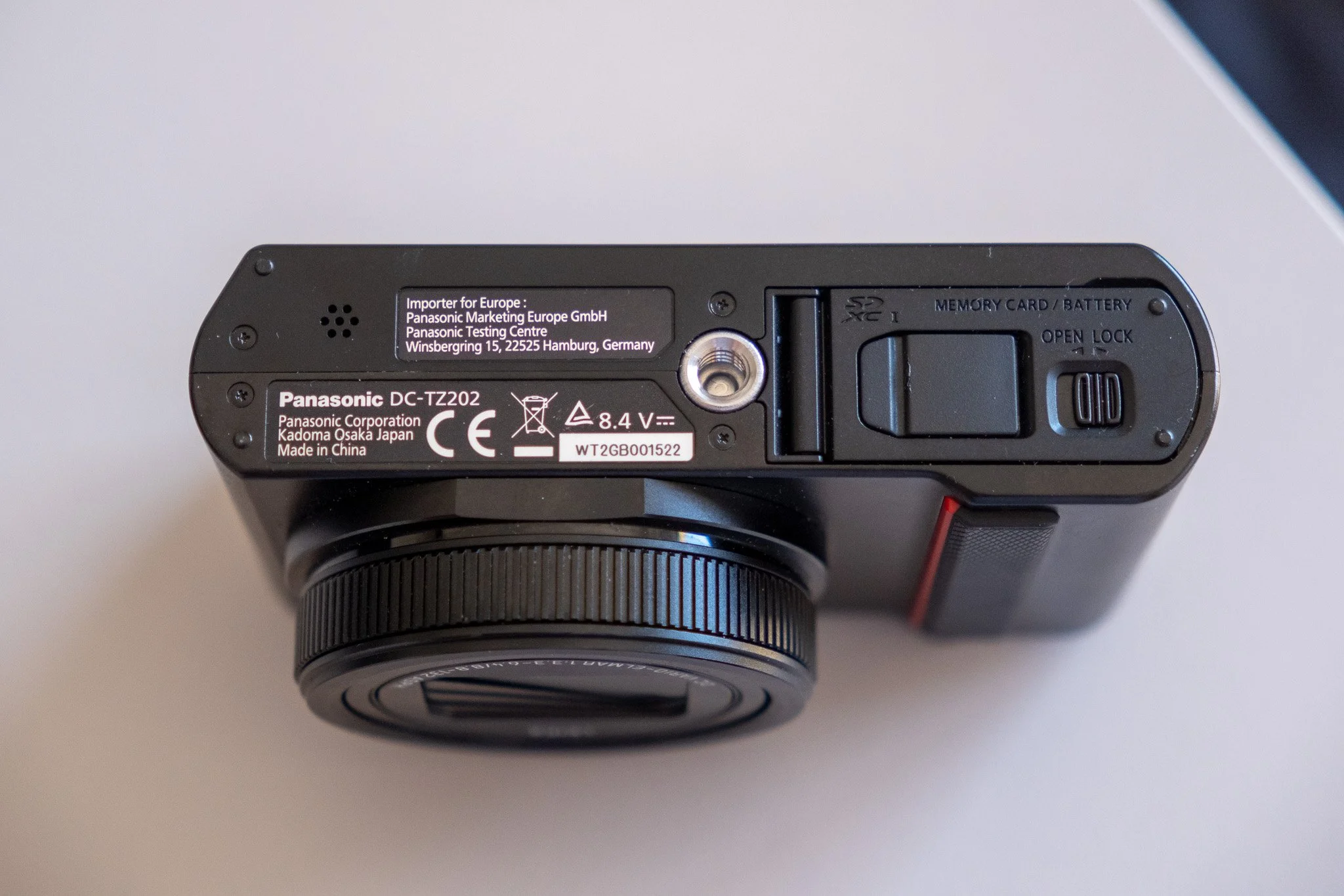 Panasonic Lumix ZS200 (TZ200) - The Most Versatile Camera in the World ...