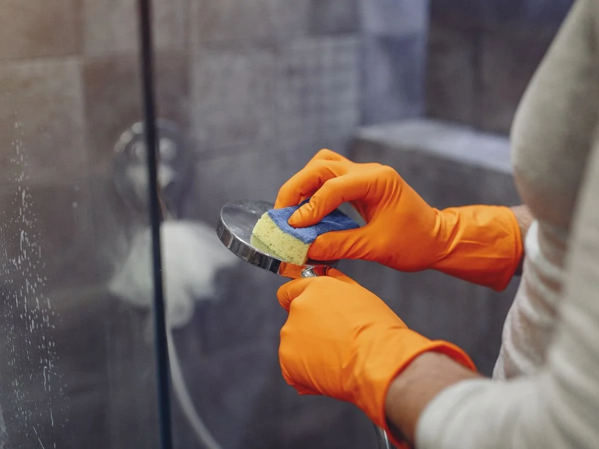 How to Stop Water Splashing Out of Your Walk-in Shower