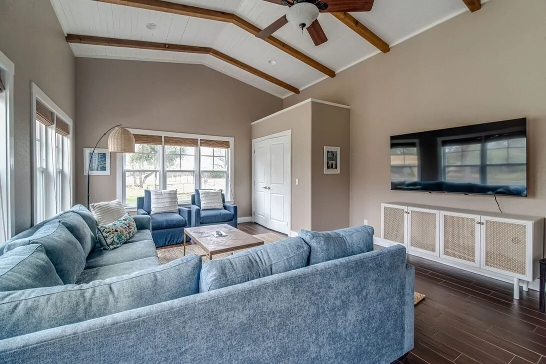 Hickory Haus Rental — Wine Barrel Cabins