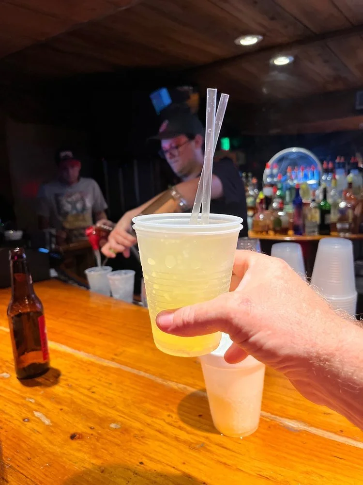 Islander Beach Bar: Pensacola's Coastal Oasis for Games, Drinks, and ...