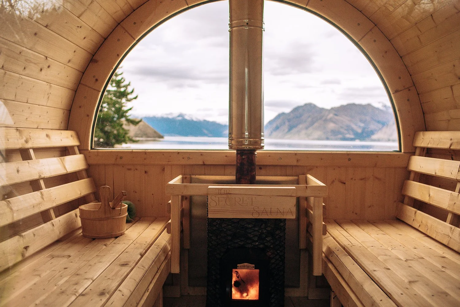 Welcome AMAZING VIEWS AT THE SECRET SAUNA NZ AT LAKE HĀWEA, WĀNAKA ...