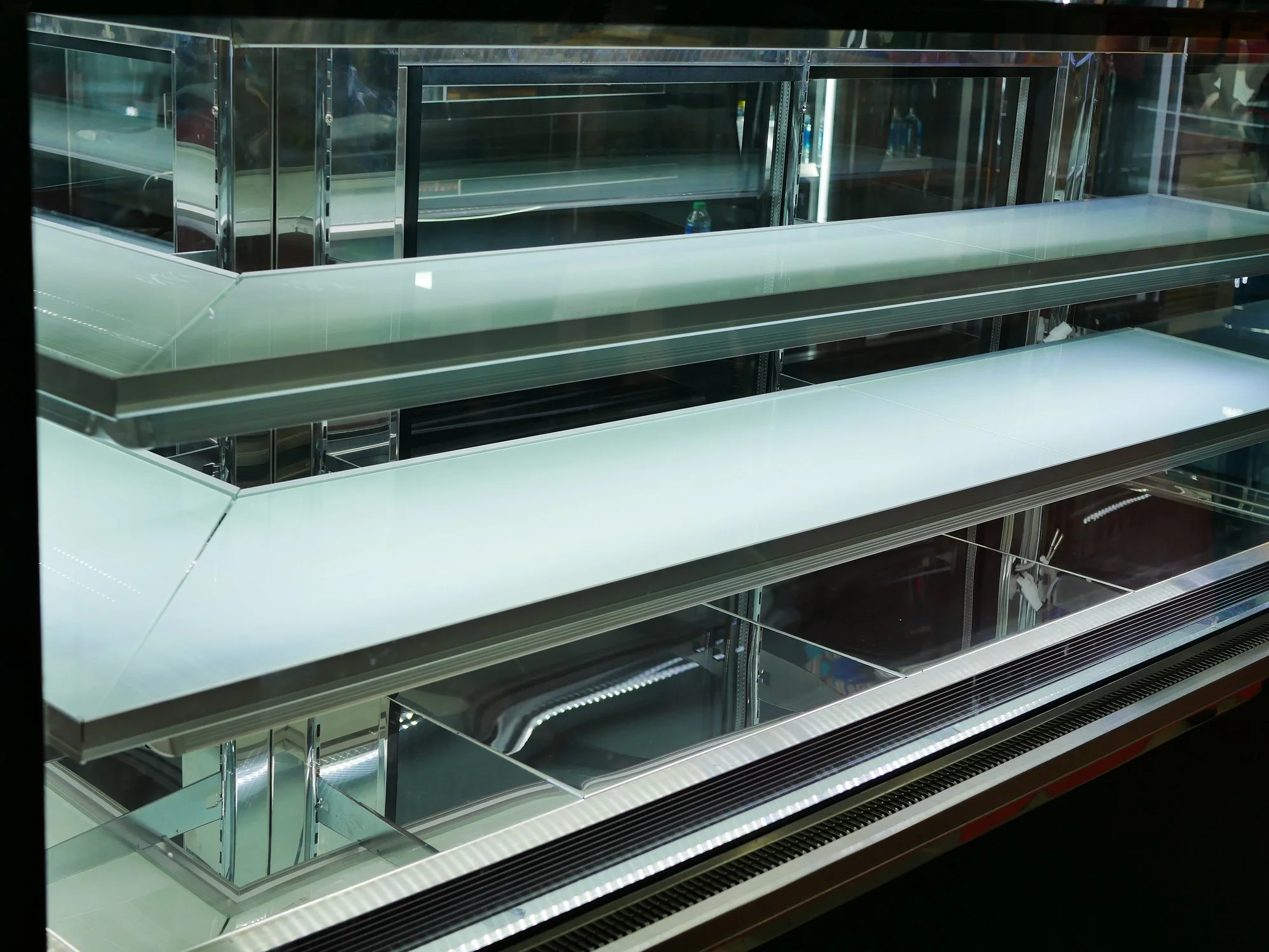 Cosmo TL - Sumipex Cast Acrylic Sheets