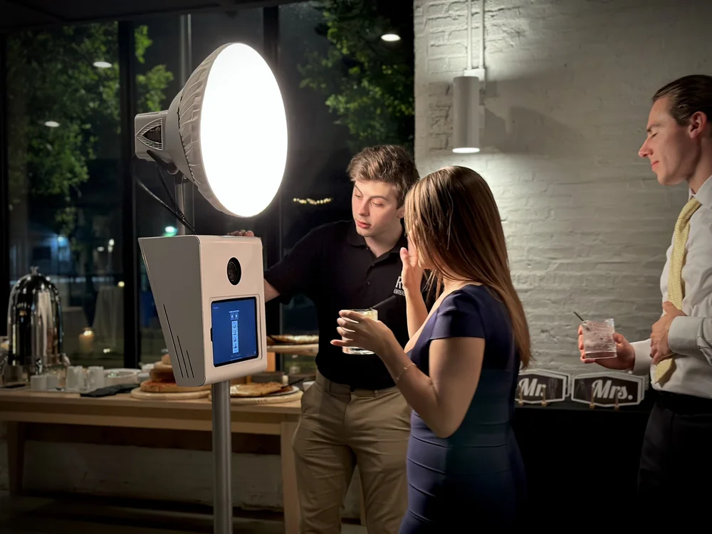 Studio Photo Booth — Grin + Bear Booth