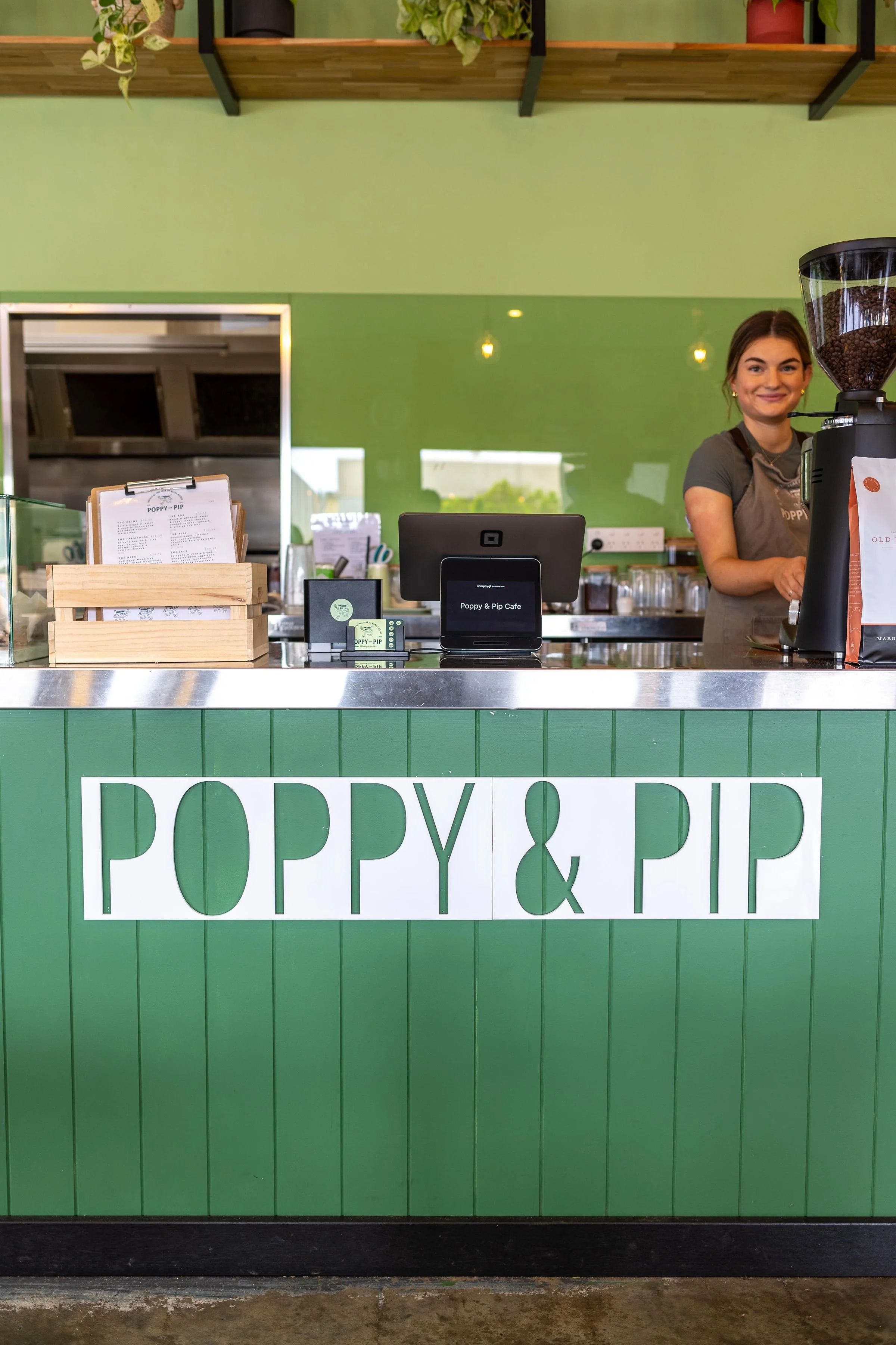 Contact — Poppy & Pip