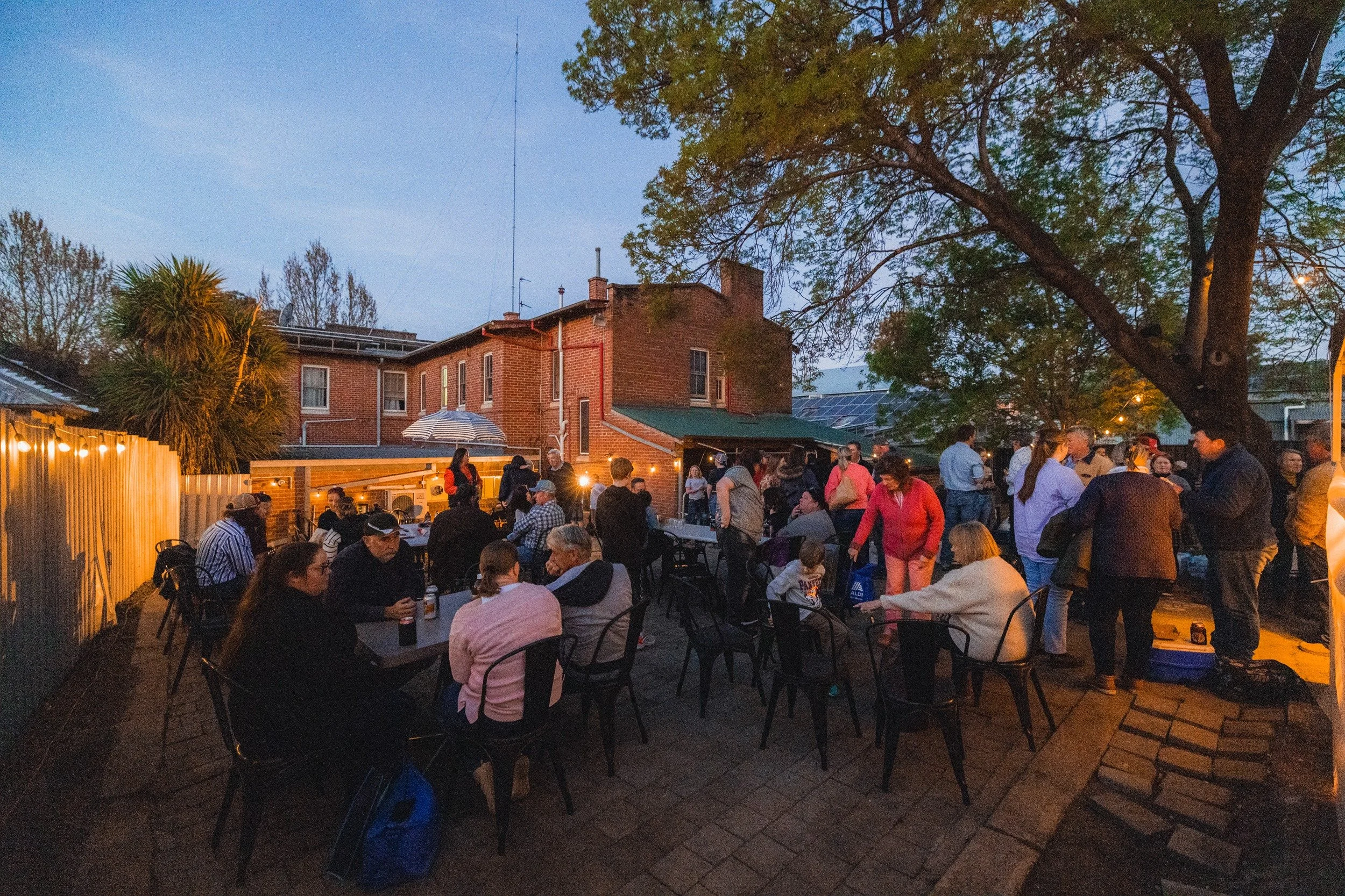The Middle | Adelong Accommodation Hotel Functions