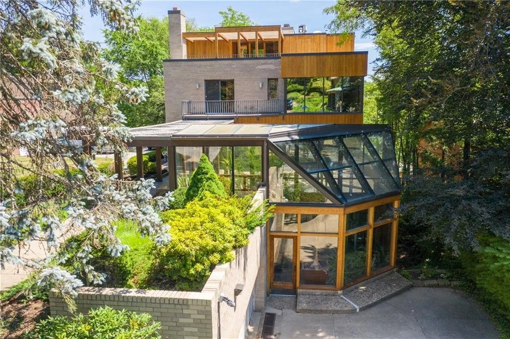 The Michelle Sager Group at Compass RE