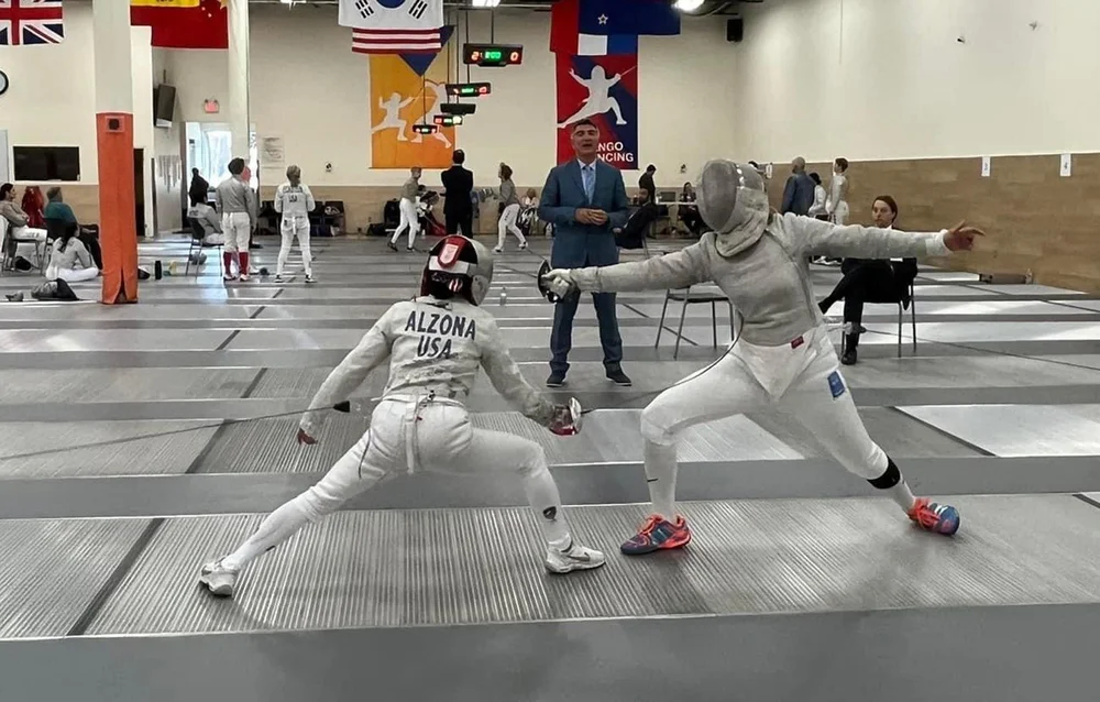 Dancing on the Strip — American Fencer