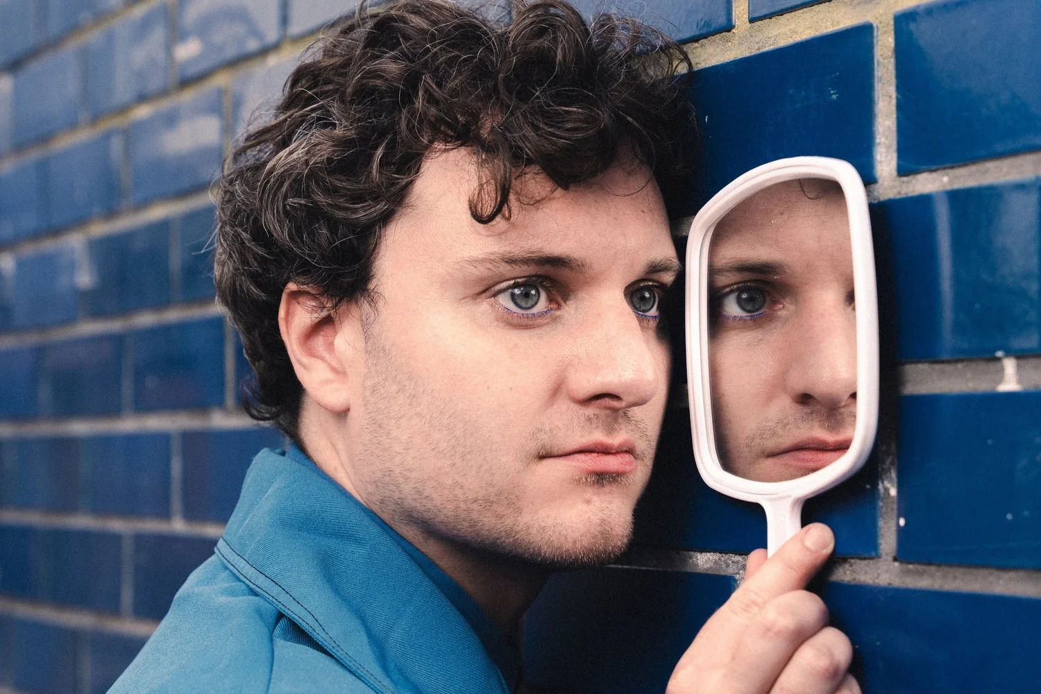 One Way Mirror review: Jonathan Oldfield's luminous, thought-provoking ...