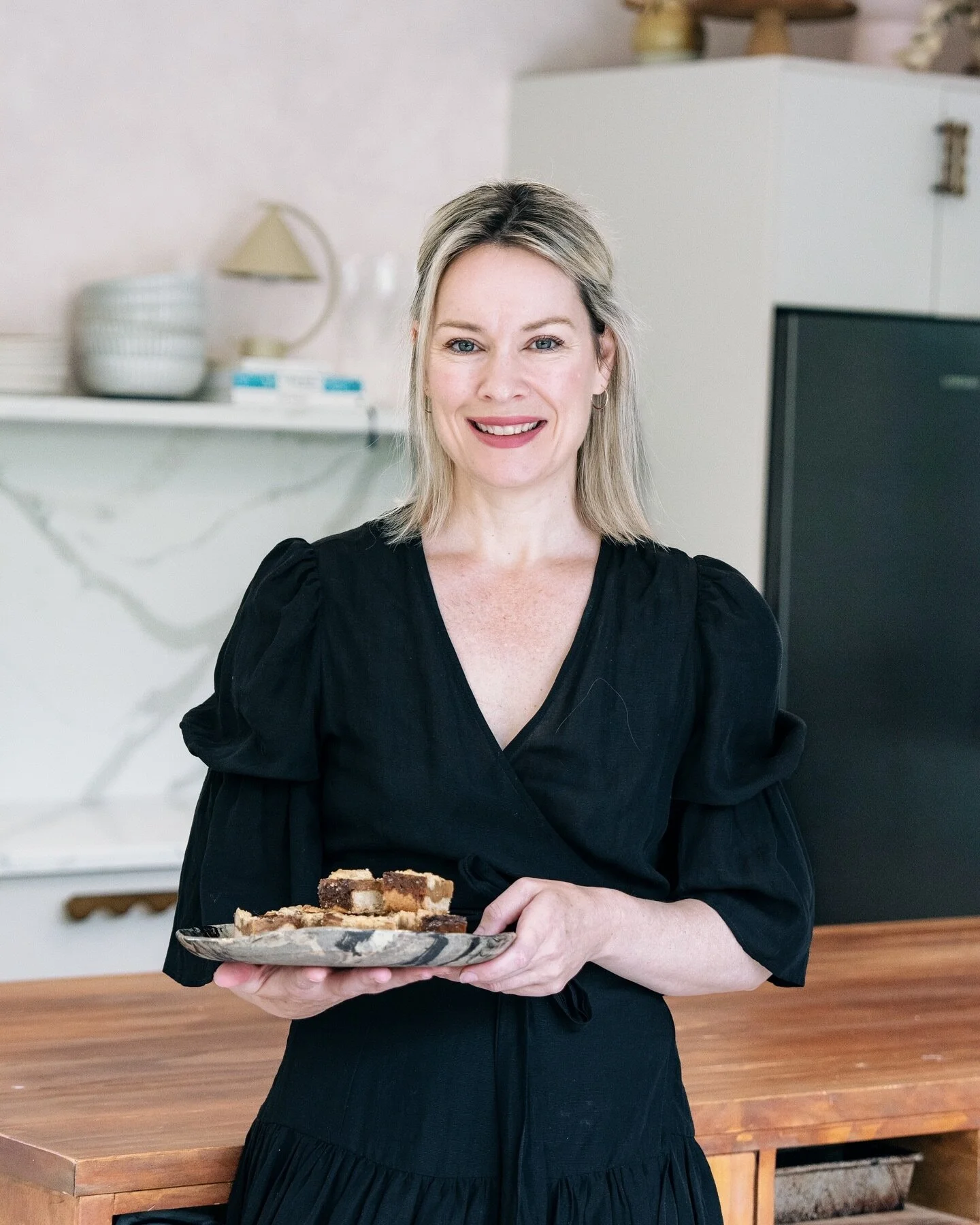 Contact — GRETCHEN LOWE