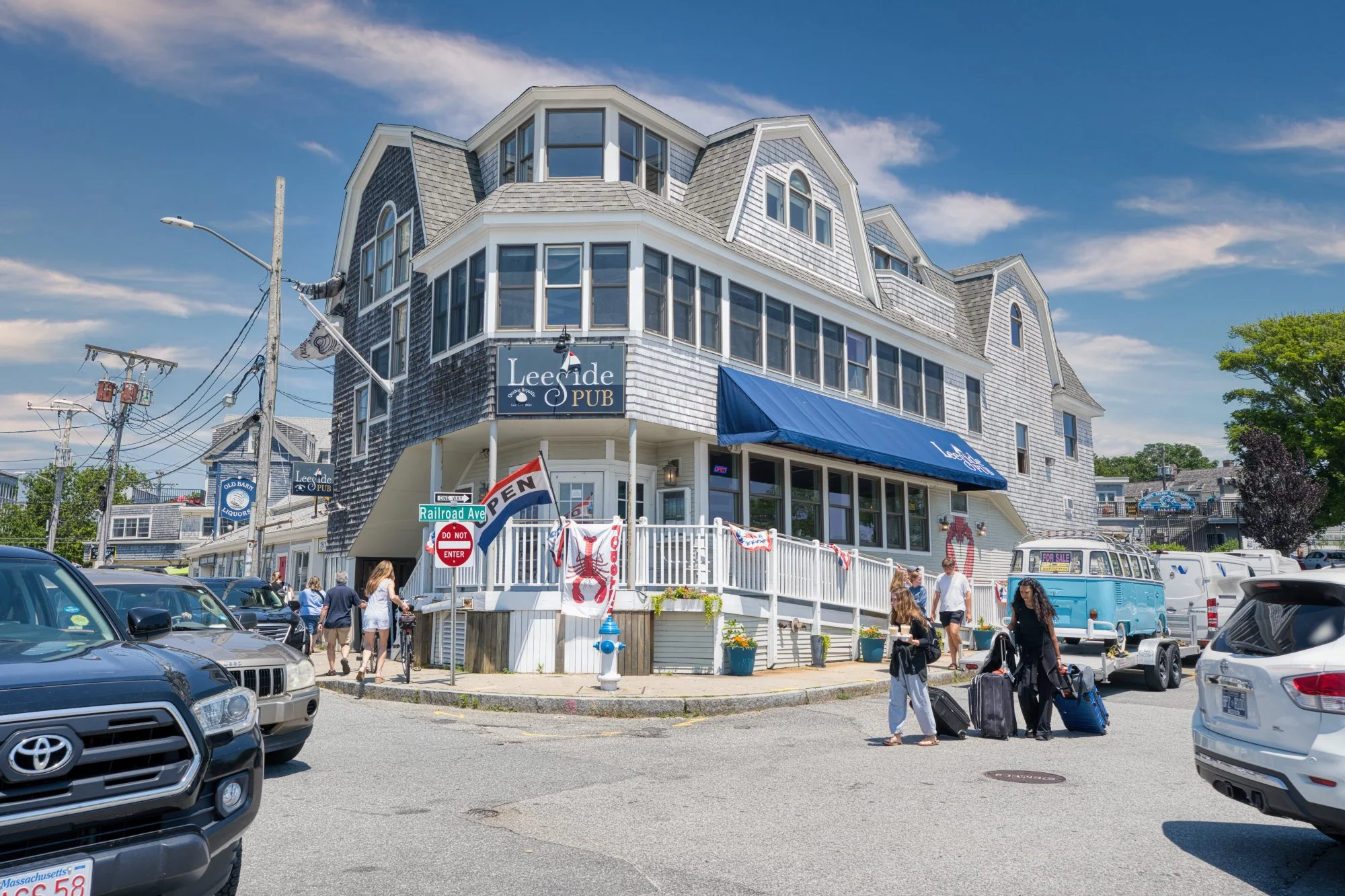 Quahog Republic Leeside Pub | Woods Hole, MA — Quahog Republic