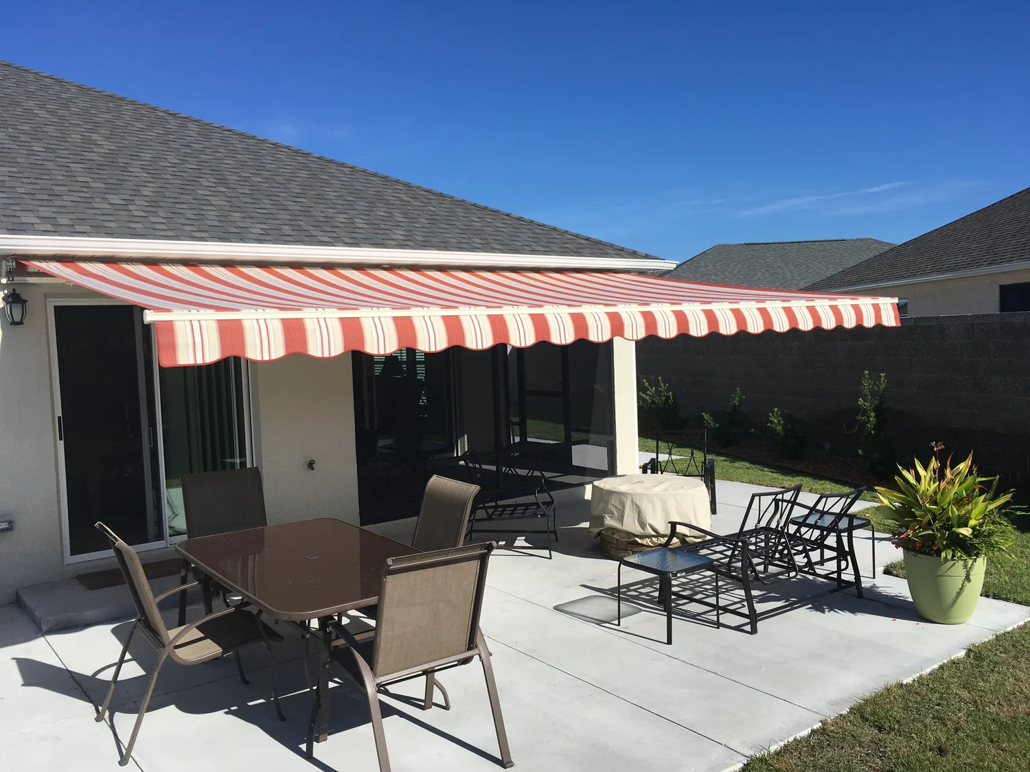 RK Sunshades - Awnings & Solar Shades