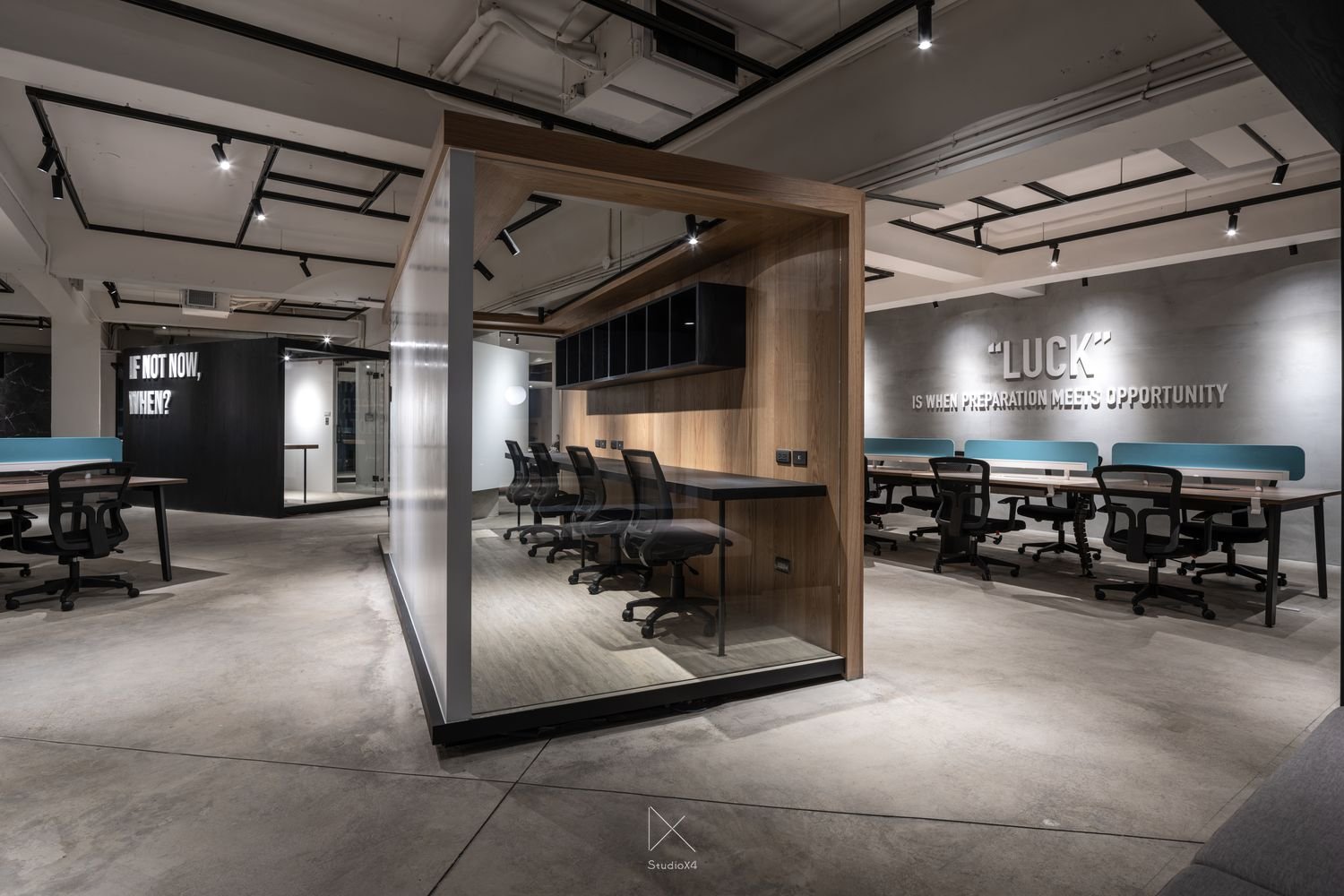 DOTEL：板橋共享辦公室｜乘四建築師事務所 — StudioX4