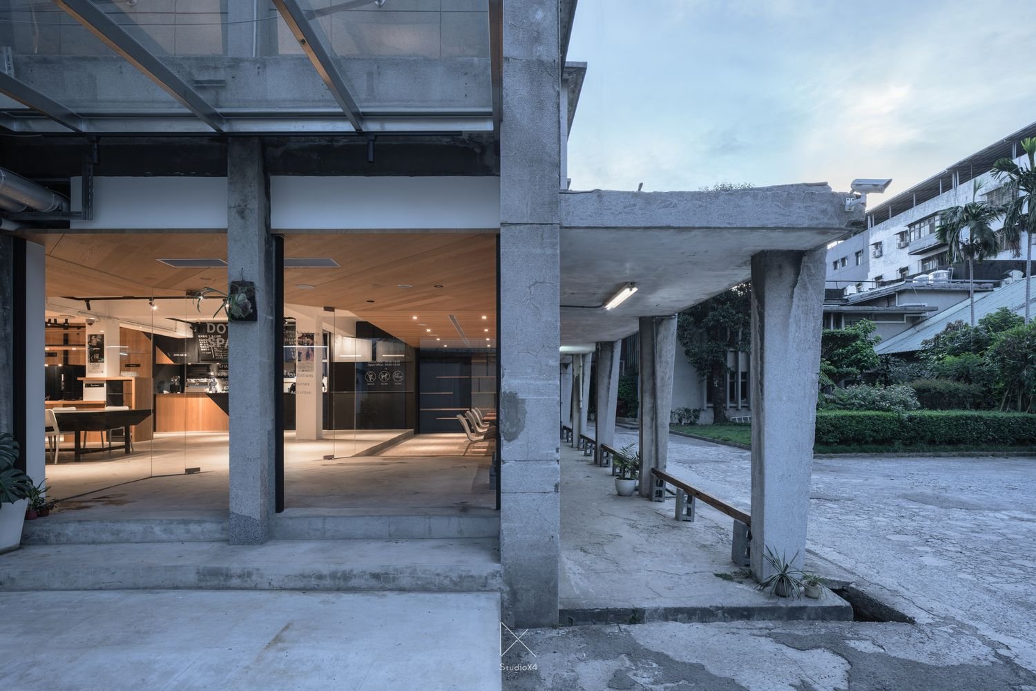 DOTEL：板橋共享辦公室｜乘四建築師事務所 — StudioX4