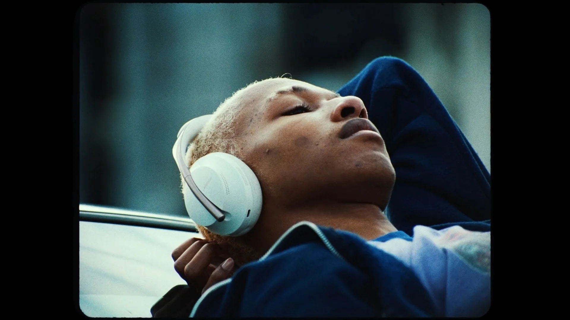 Jonathan Patterson ━━━━━ Cinematographer