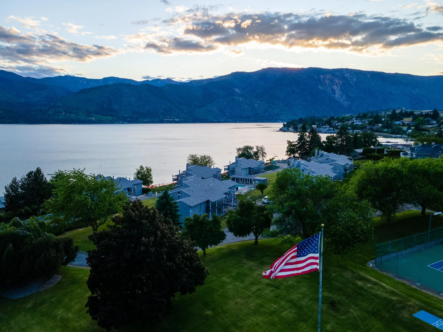 Gallery — Yacinde at Wapato Point