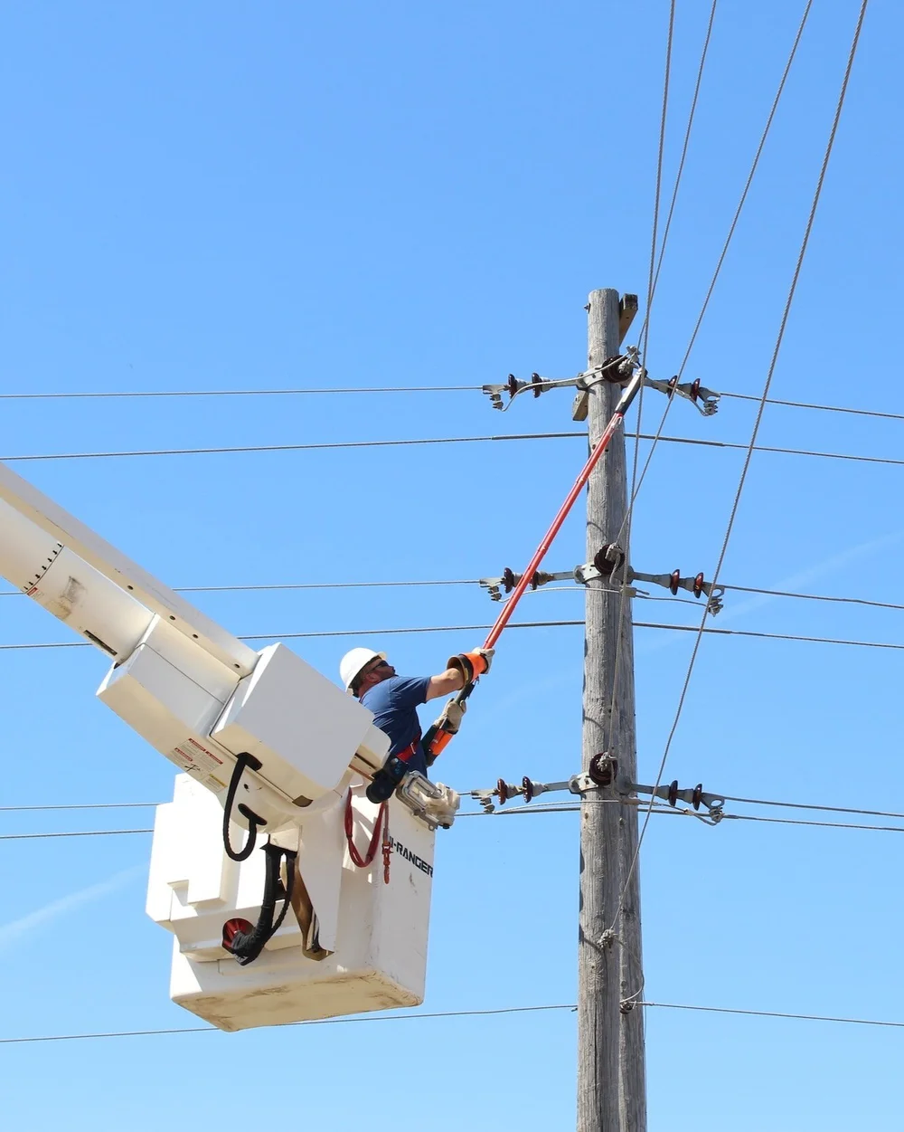 Lineworker Competencies — T&D PowerSkills, LLC