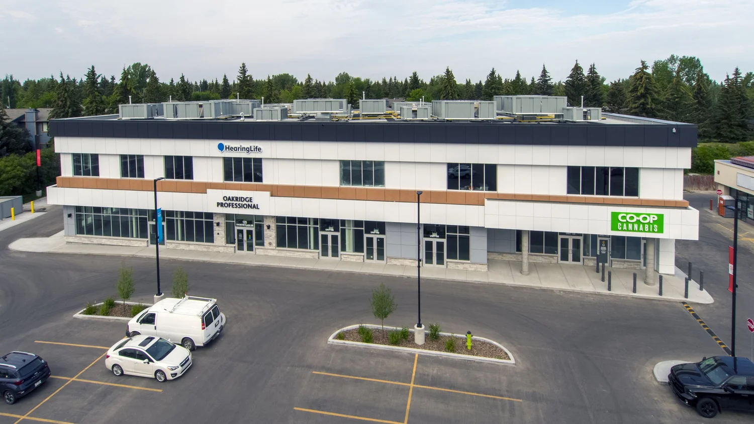Oakridge Professional Building — Elan Construction Limited