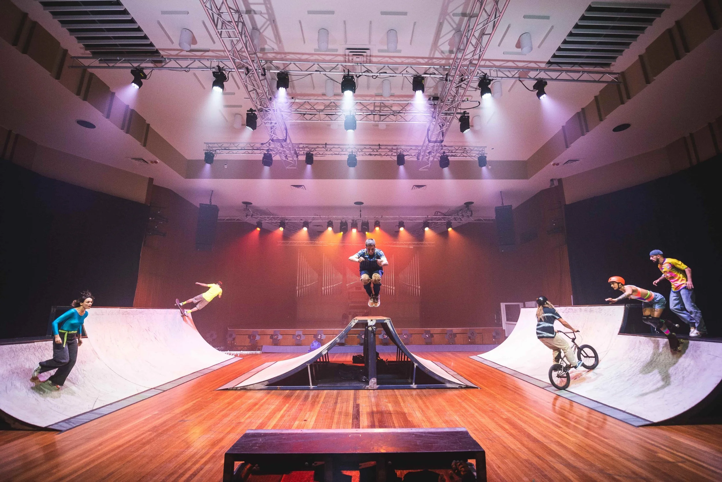 Air Time at Wollongong Town Hall Review — Pario Magazine