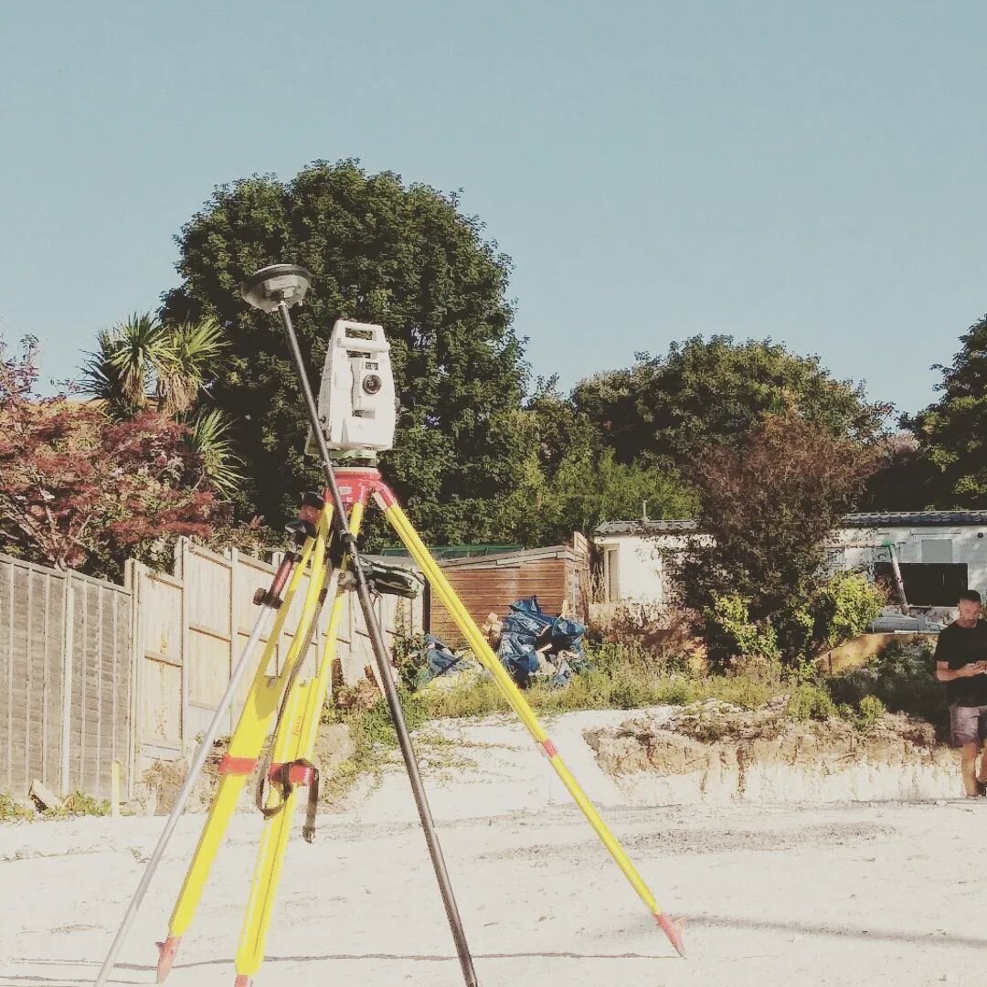 Scoop — del Renzio & del Renzio